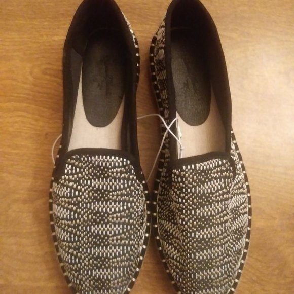 Universal Thread | Shoes | Universal Thread New Shoes Black White ...